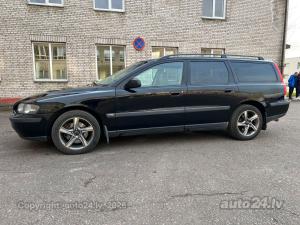 Melns Volvo V70 2001 Narva, ar dzinēja tilpumu 2.40 L un nobraukumu 453 tūkst. km par 1499 €, foto 12 vietnē AUTOMOTO.COM.LV