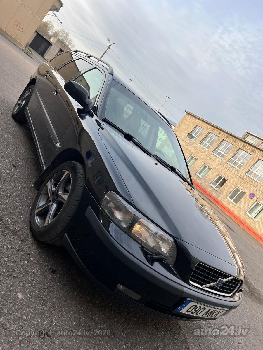 Melns Volvo V70 2001 Narva, ar dzinēja tilpumu 2.40 L un nobraukumu 453 tūkst. km par 1499 €, foto 14 vietnē AUTOMOTO.COM.LV