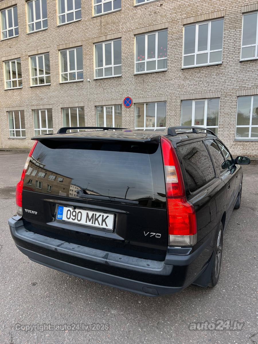 Melns Volvo V70 2001 Narva, ar dzinēja tilpumu 2.40 L un nobraukumu 453 tūkst. km par 1499 €, foto 15 vietnē AUTOMOTO.COM.LV
