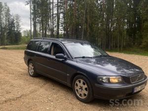 Black Volvo V70 2001 in Riga, with an engine capacity of 2.50 L and mileage of 447 thousand km for 1250 €, photo  on AUTOMOTO.COM.LV