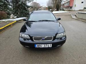Черный Вольво В70 2001 в Екабпилс, объемом двигателя 2.50 л и пробегом 361 тыс. км за 1690 €, фото 3 на AUTOMOTO.COM.LV