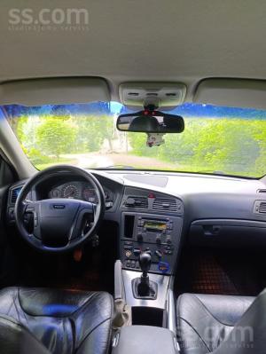 Black Volvo V70 2001 in Talsi, with an engine capacity of 2.40 L and mileage of 365 thousand km for 1500 €, photo 9 on AUTOMOTO.COM.LV