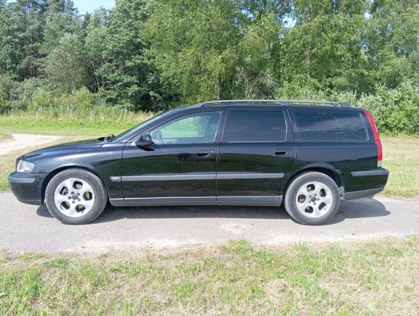Черный Вольво В70 2001 в Юрмала, объемом двигателя 2.40 л и пробегом 364 тыс. км за 1500 €, фото 4 на AUTOMOTO.COM.LV
