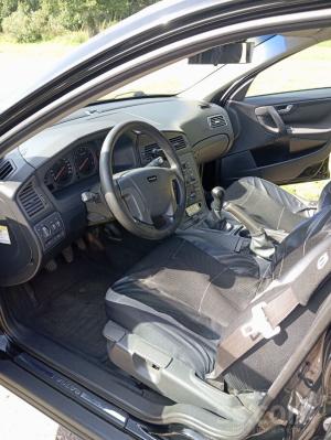 Melns Volvo V70 2001 Jūrmala, ar dzinēja tilpumu 2.40 L un nobraukumu 364 tūkst. km par 1500 €, foto 14 vietnē AUTOMOTO.COM.LV