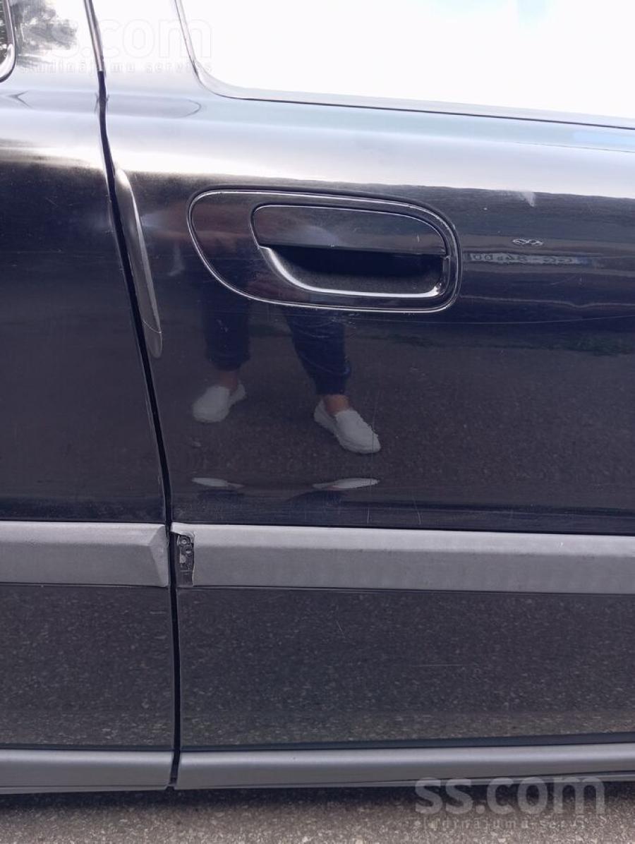Melns Volvo V70 2001 Jūrmala, ar dzinēja tilpumu 2.40 L un nobraukumu 364 tūkst. km par 1500 €, foto 22 vietnē AUTOMOTO.COM.LV