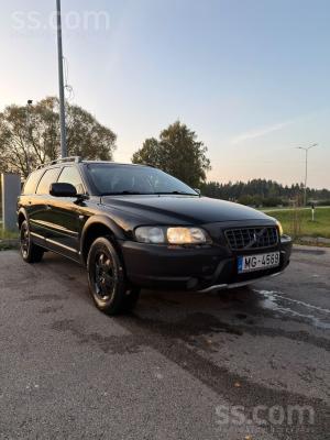 Black Volvo V70 2001 in Riga, with an engine capacity of 2.40 L and mileage of 387 thousand km for 2300 €, photo 3 on AUTOMOTO.COM.LV