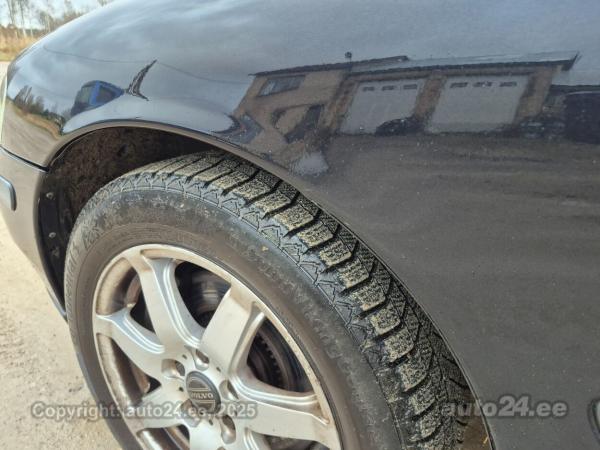 Melns Volvo V70 2002 Mustvē, ar dzinēja tilpumu 2.40 L un nobraukumu 0 tūkst. km par 999 €, foto 11 vietnē AUTOMOTO.COM.LV