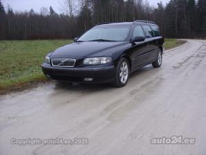 Melns Volvo V70 2002 Paide, ar dzinēja tilpumu 2.40 L un nobraukumu 488 tūkst. km par 2990 €, foto 2 vietnē AUTOMOTO.COM.LV