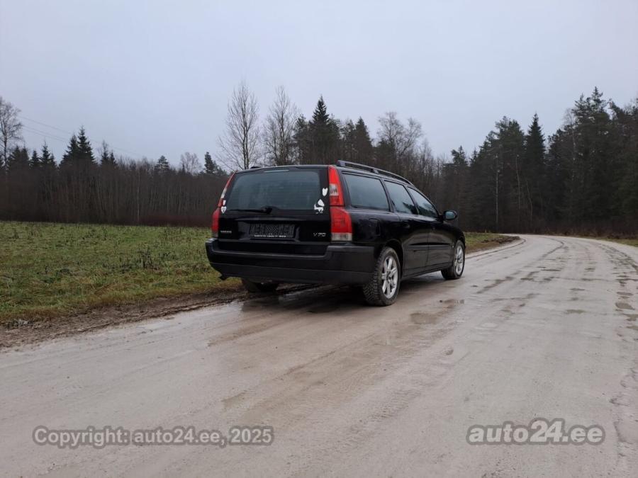 Melns Volvo V70 2002 Paide, ar dzinēja tilpumu 2.40 L un nobraukumu 488 tūkst. km par 2990 €, foto 5 vietnē AUTOMOTO.COM.LV
