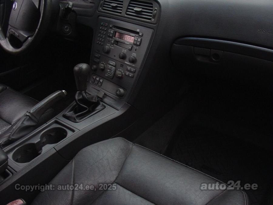 Melns Volvo V70 2002 Paide, ar dzinēja tilpumu 2.40 L un nobraukumu 488 tūkst. km par 2990 €, foto 7 vietnē AUTOMOTO.COM.LV