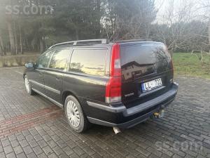 Melns Volvo V70 2002 Jelgava, ar dzinēja tilpumu 2.40 L un nobraukumu 375 tūkst. km par 1850 €, foto 3 vietnē AUTOMOTO.COM.LV