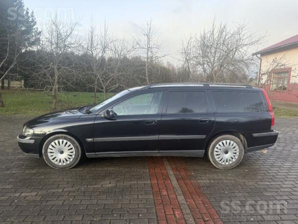 Melns Volvo V70 2002 Jelgava, ar dzinēja tilpumu 2.40 L un nobraukumu 375 tūkst. km par 1850 €, foto 5 vietnē AUTOMOTO.COM.LV