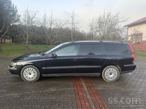 Melns Volvo V70 2002 Jelgava, ar dzinēja tilpumu 2.40 L un nobraukumu 375 tūkst. km par 1850 €, foto 5 vietnē AUTOMOTO.COM.LV