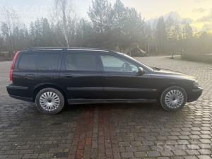 Melns Volvo V70 2002 Jelgava, ar dzinēja tilpumu 2.40 L un nobraukumu 375 tūkst. km par 1850 €, foto 6 vietnē AUTOMOTO.COM.LV