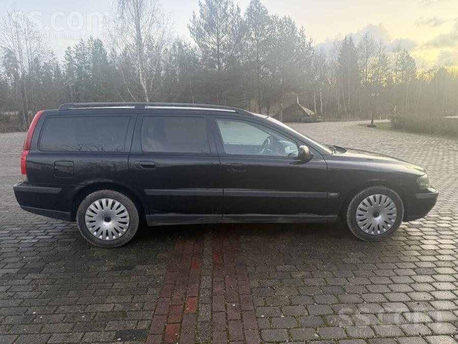 Melns Volvo V70 2002 Jelgava, ar dzinēja tilpumu 2.40 L un nobraukumu 375 tūkst. km par 1850 €, foto 6 vietnē AUTOMOTO.COM.LV