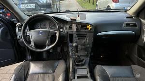 Black Volvo V70 2002 in Vilnius, with an engine capacity of 2.40 L and mileage of 455 thousand km for 1850 €, photo 7 on AUTOMOTO.COM.LV