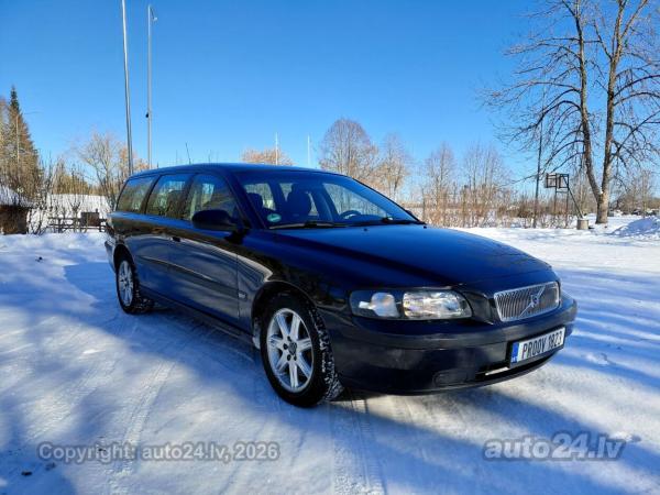 Melns Volvo V70 2002 Paide, ar dzinēja tilpumu 2.40 L un nobraukumu 306 tūkst. km par 3350 €, foto 2 vietnē AUTOMOTO.COM.LV