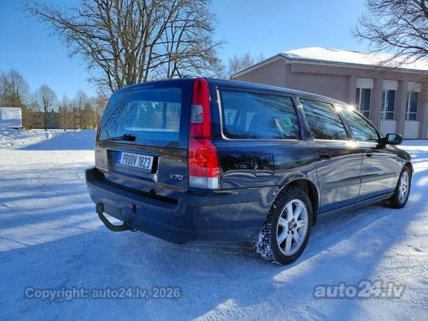 Melns Volvo V70 2002 Paide, ar dzinēja tilpumu 2.40 L un nobraukumu 306 tūkst. km par 3350 €, foto 4 vietnē AUTOMOTO.COM.LV