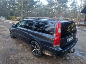 Black Volvo V70 2002 in Tallinn, with an engine capacity of 2.40 L and mileage of 499 thousand km for 1299 €, photo  on AUTOMOTO.COM.LV
