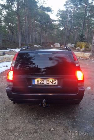 Black Volvo V70 2002 in Tallinn, with an engine capacity of 2.40 L and mileage of 499 thousand km for 1299 €, photo 3 on AUTOMOTO.COM.LV