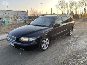 Black Volvo V70 2002 in Kaunas, with an engine capacity of 2.40 L and mileage of 425 thousand km for 950 €, photo  on AUTOMOTO.COM.LV