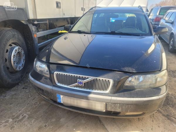 Melns Volvo V70 2002 Viļņa, ar dzinēja tilpumu 2.40 L un nobraukumu 300 tūkst. km par 599 €, foto 2 vietnē AUTOMOTO.COM.LV