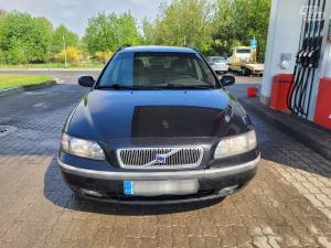 Melns Volvo V70 2002 Viļņa, ar dzinēja tilpumu 2.40 L un nobraukumu 300 tūkst. km par 680 €, foto 6 vietnē AUTOMOTO.COM.LV
