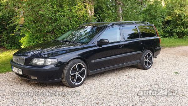 Black Volvo V70 2002 in Tallinn, with an engine capacity of 2.40 L and mileage of 355 thousand km for 2500 €, photo 1 on AUTOMOTO.COM.LV