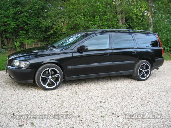 Black Volvo V70 2002 in Tallinn, with an engine capacity of 2.40 L and mileage of 355 thousand km for 2500 €, photo 7 on AUTOMOTO.COM.LV