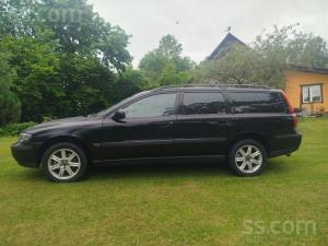 Black Volvo V70 2002 in Gulbene, with an engine capacity of 2.40 L and mileage of 341 thousand km for 1650 €, photo 3 on AUTOMOTO.COM.LV