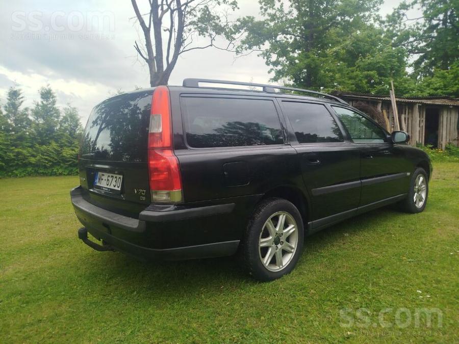 Black Volvo V70 2002 in Gulbene, with an engine capacity of 2.40 L and mileage of 341 thousand km for 1650 €, photo 6 on AUTOMOTO.COM.LV