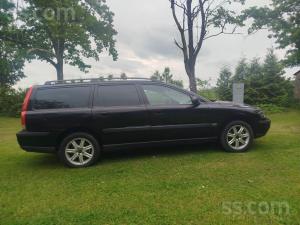 Black Volvo V70 2002 in Gulbene, with an engine capacity of 2.40 L and mileage of 341 thousand km for 1650 €, photo 7 on AUTOMOTO.COM.LV