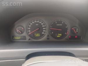 Black Volvo V70 2002 in Gulbene, with an engine capacity of 2.40 L and mileage of 341 thousand km for 1650 €, photo 14 on AUTOMOTO.COM.LV