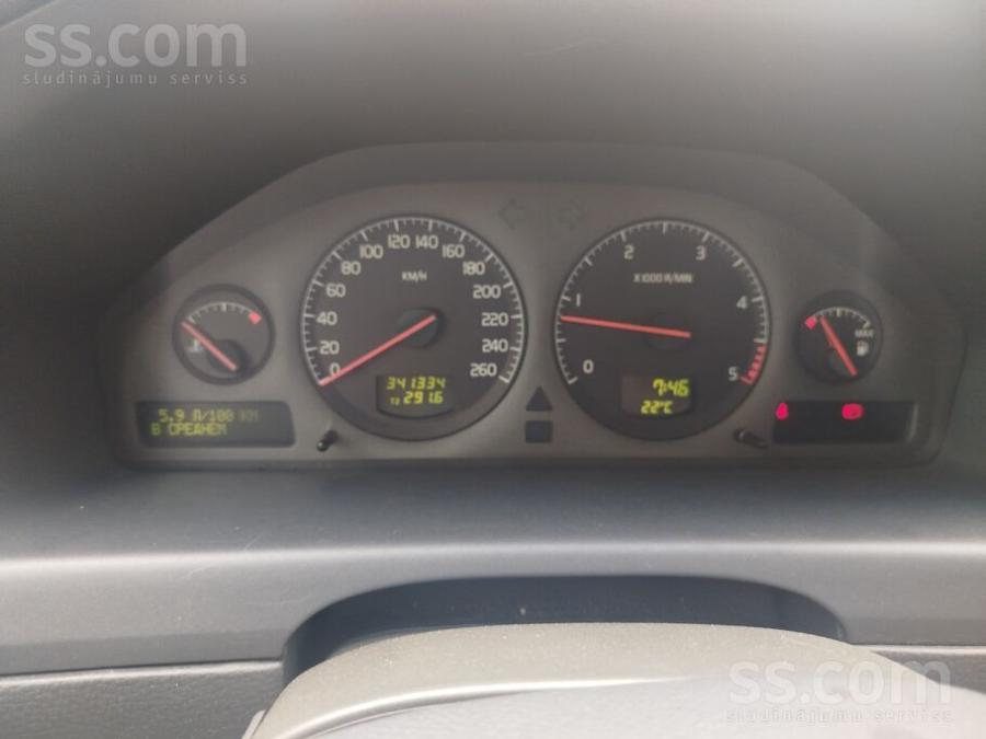 Black Volvo V70 2002 in Gulbene, with an engine capacity of 2.40 L and mileage of 341 thousand km for 1650 €, photo 14 on AUTOMOTO.COM.LV