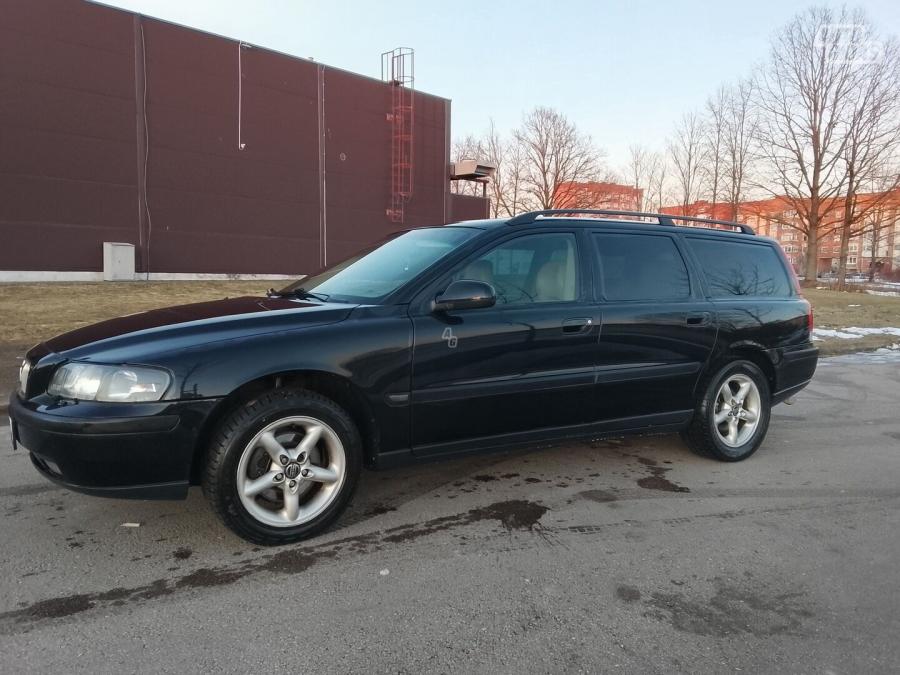 Melns Volvo V70 2002 Mažeikiai, ar dzinēja tilpumu 2.40 L un nobraukumu 524 tūkst. km par 1000 €, foto 1 vietnē AUTOMOTO.COM.LV