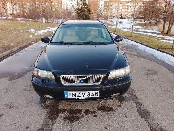 Melns Volvo V70 2002 Mažeikiai, ar dzinēja tilpumu 2.40 L un nobraukumu 524 tūkst. km par 1000 €, foto 5 vietnē AUTOMOTO.COM.LV