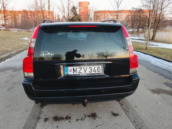 Melns Volvo V70 2002 Mažeikiai, ar dzinēja tilpumu 2.40 L un nobraukumu 524 tūkst. km par 1000 €, foto 6 vietnē AUTOMOTO.COM.LV