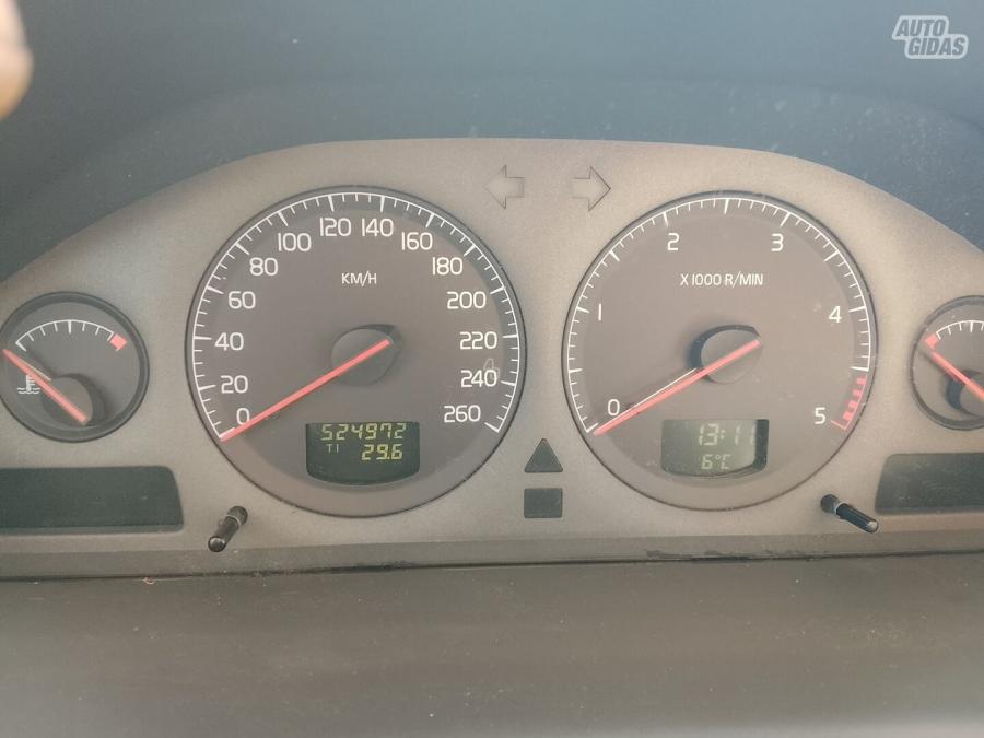 Melns Volvo V70 2002 Mažeikiai, ar dzinēja tilpumu 2.40 L un nobraukumu 524 tūkst. km par 1000 €, foto 8 vietnē AUTOMOTO.COM.LV