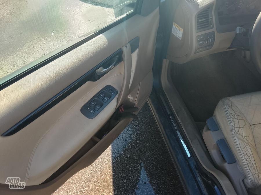 Melns Volvo V70 2002 Mažeikiai, ar dzinēja tilpumu 2.40 L un nobraukumu 524 tūkst. km par 1000 €, foto 11 vietnē AUTOMOTO.COM.LV