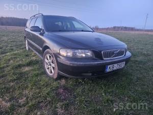 Черный Вольво В70 2002 в Валмиера, объемом двигателя 2.40 л и пробегом 452 тыс. км за 900 €, фото 10 на AUTOMOTO.COM.LV