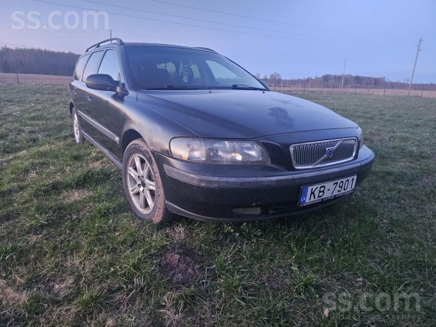 Черный Вольво В70 2002 в Валмиера, объемом двигателя 2.40 л и пробегом 452 тыс. км за 900 €, фото 10 на AUTOMOTO.COM.LV