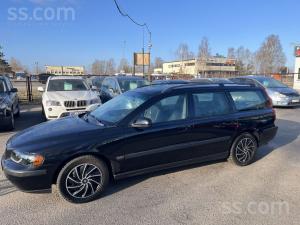 Black Volvo V70 2002 in Riga, with an engine capacity of 2.40 L and mileage of 0 thousand km for 2390 €, photo  on AUTOMOTO.COM.LV