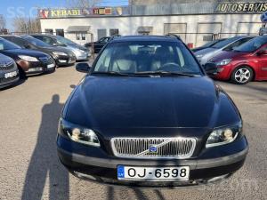 Black Volvo V70 2002 in Riga, with an engine capacity of 2.40 L and mileage of 0 thousand km for 2390 €, photo 4 on AUTOMOTO.COM.LV