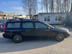 Black Volvo V70 2002 in Riga, with an engine capacity of 2.40 L and mileage of 0 thousand km for 2390 €, photo 6 on AUTOMOTO.COM.LV
