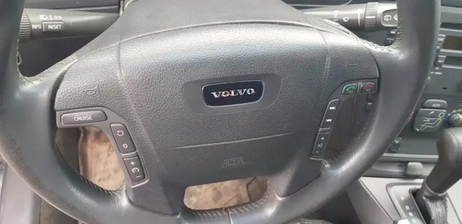 Melns Volvo V70 2002 Valmiera, ar dzinēja tilpumu 2.40 L un nobraukumu 511 tūkst. km par 1250 €, foto 13 vietnē AUTOMOTO.COM.LV