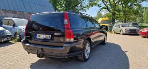 Black Volvo V70 2002 in Valmiera, with an engine capacity of 2.40 L and mileage of 560 thousand km for 1400 €, photo 4 on AUTOMOTO.COM.LV
