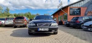 Black Volvo V70 2002 in Valmiera, with an engine capacity of 2.40 L and mileage of 373 thousand km for 1150 €, photo 9 on AUTOMOTO.COM.LV
