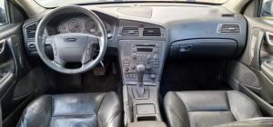Black Volvo V70 2002 in Valmiera, with an engine capacity of 2.40 L and mileage of 373 thousand km for 1150 €, photo 10 on AUTOMOTO.COM.LV