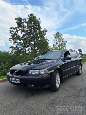 Melns Volvo V70 2002 Ogre, ar dzinēja tilpumu 2.40 L un nobraukumu 379 tūkst. km par 1450 €, foto 3 vietnē AUTOMOTO.COM.LV