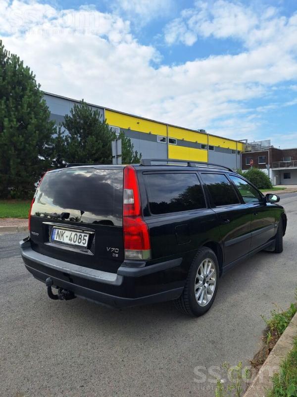 Melns Volvo V70 2002 Ogre, ar dzinēja tilpumu 2.40 L un nobraukumu 379 tūkst. km par 1450 €, foto 3 vietnē AUTOMOTO.COM.LV